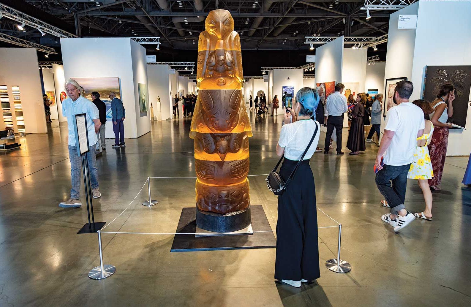 American Art Collector - A Monthly Magazine for Collectors, Galleries ...